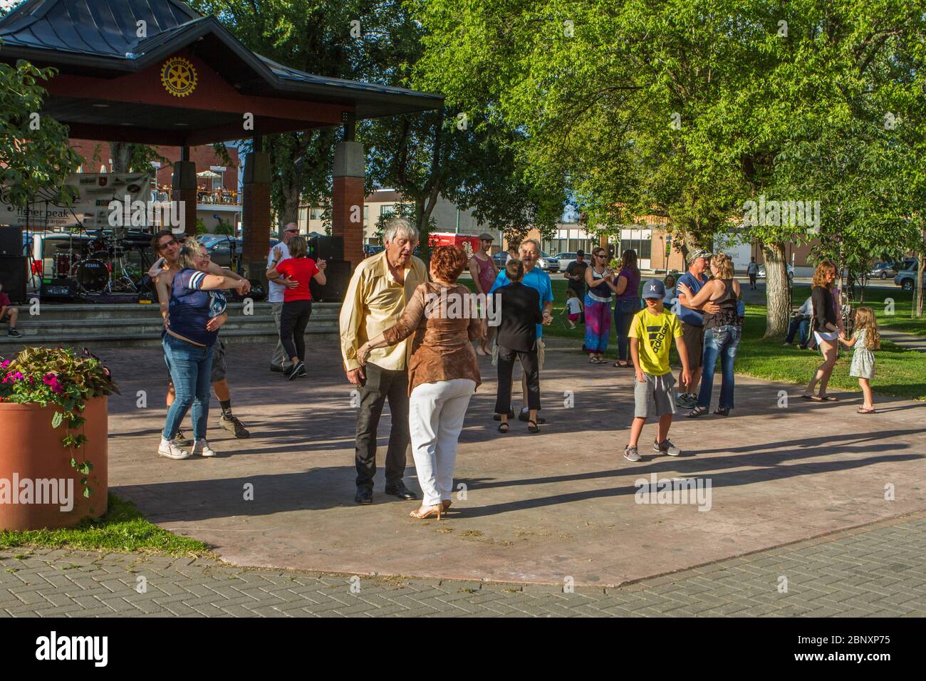 People dancing and having fun at outdoor concert Stock Photo - Alamy