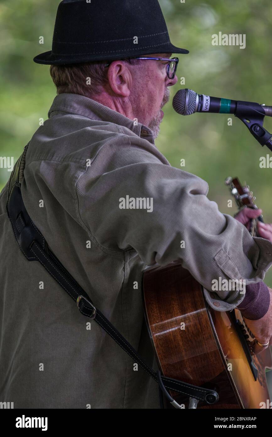 Concert festival performer singer artist microphone hi-res stock ...