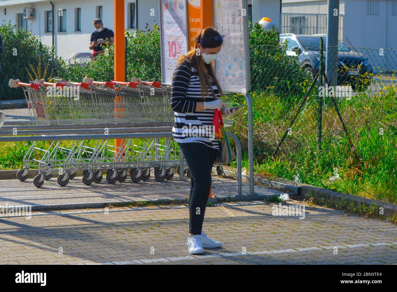 Covid 19 and its spread data hi-res stock photography and images - Alamy