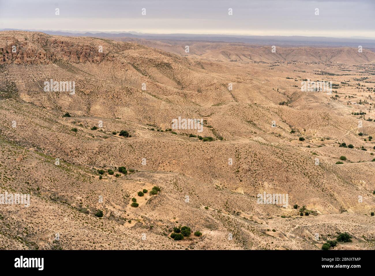 welcome in tunisia, welcome to the djebel dahar Stock Photo - Alamy