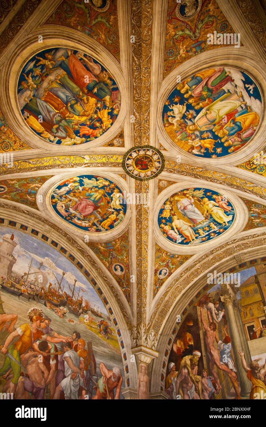 Detail of a decorated ceiling inside the Vatican chambers in Rome Stock ...