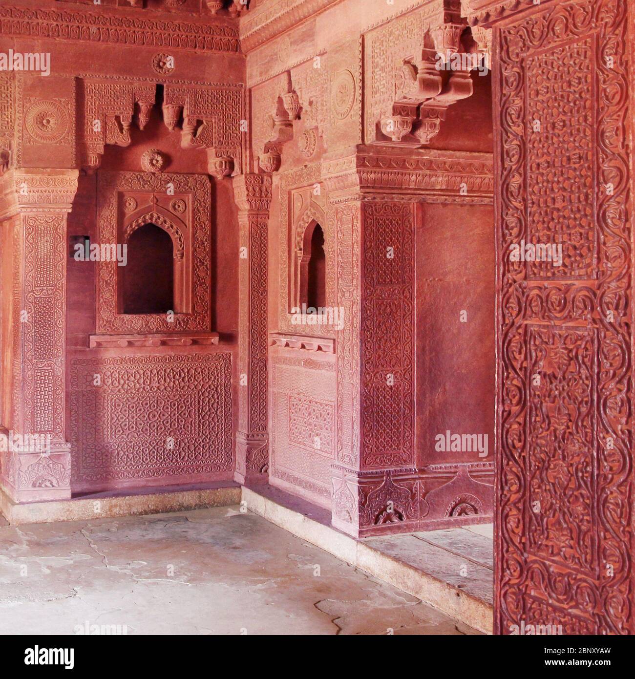 Impressive 16th century red stone palace in India (Fatehpur Sikri Stock ...