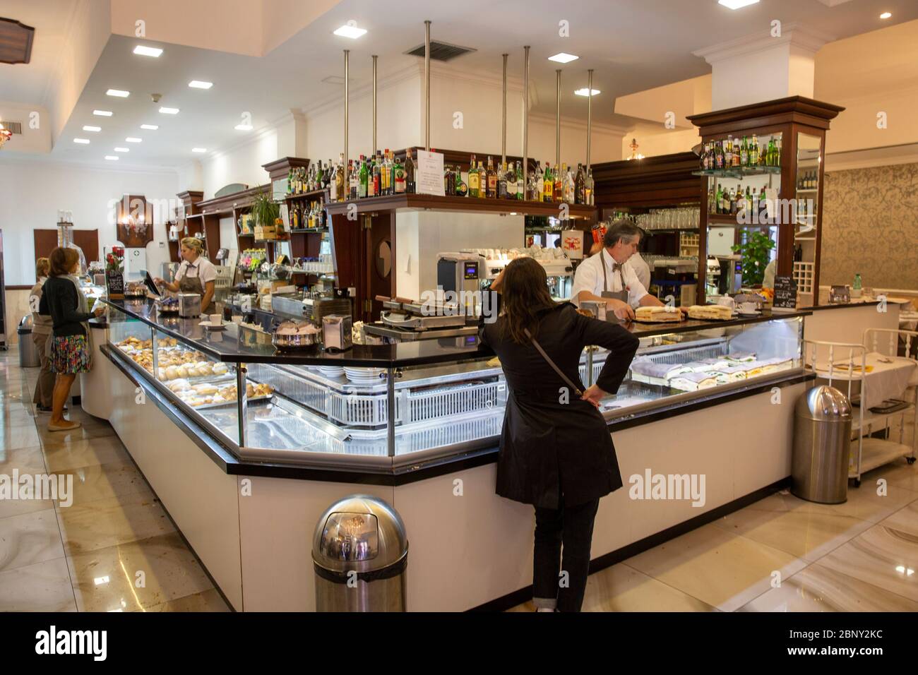 Italian restaurant interior italy hi-res stock photography and images ...