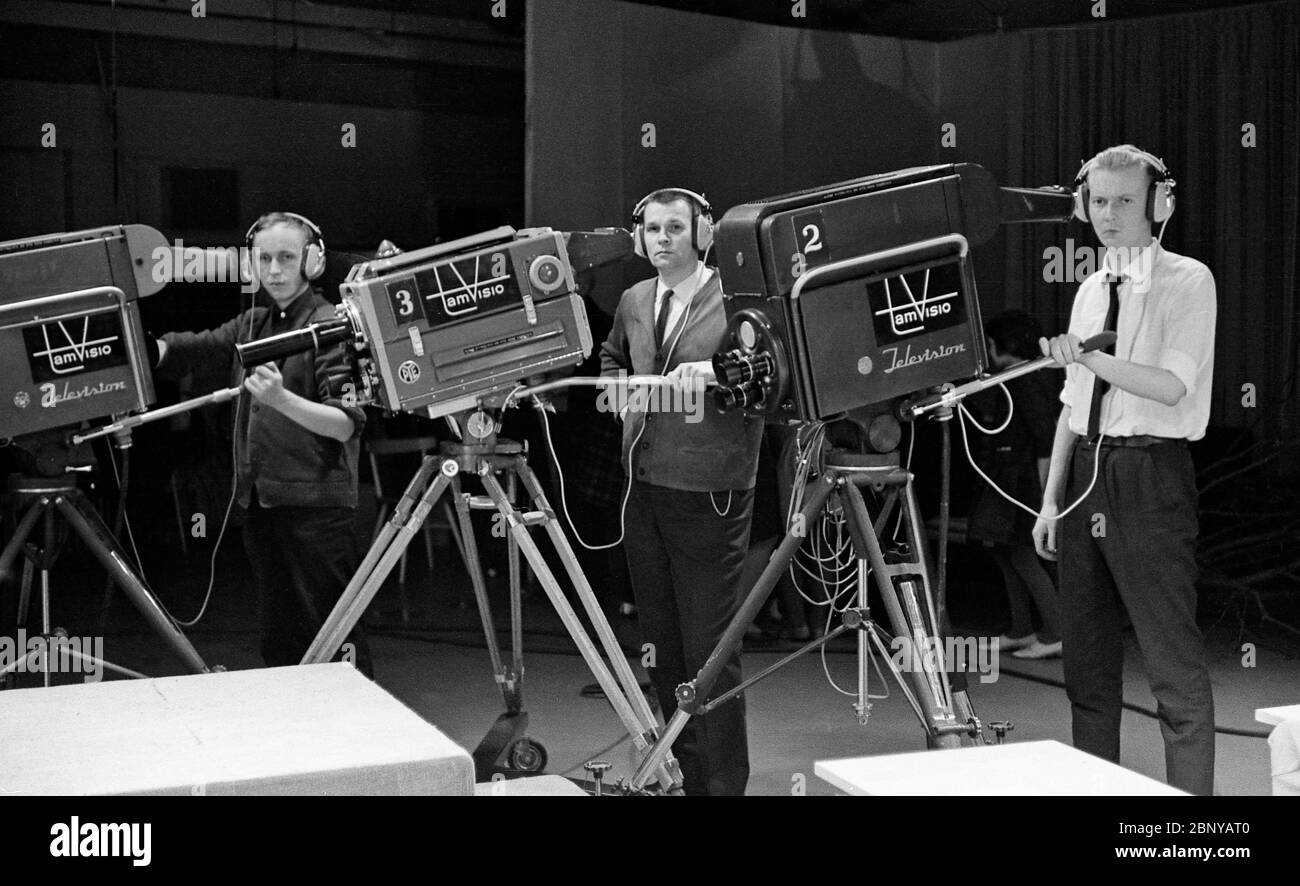 1940s tv studio hi-res stock photography and images - Alamy