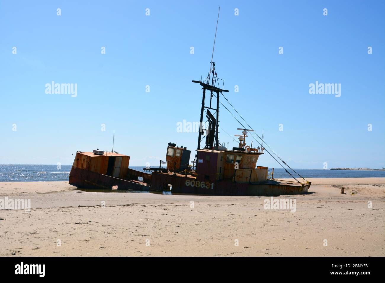 North east atlantic fishing trawler hi-res stock photography and images ...