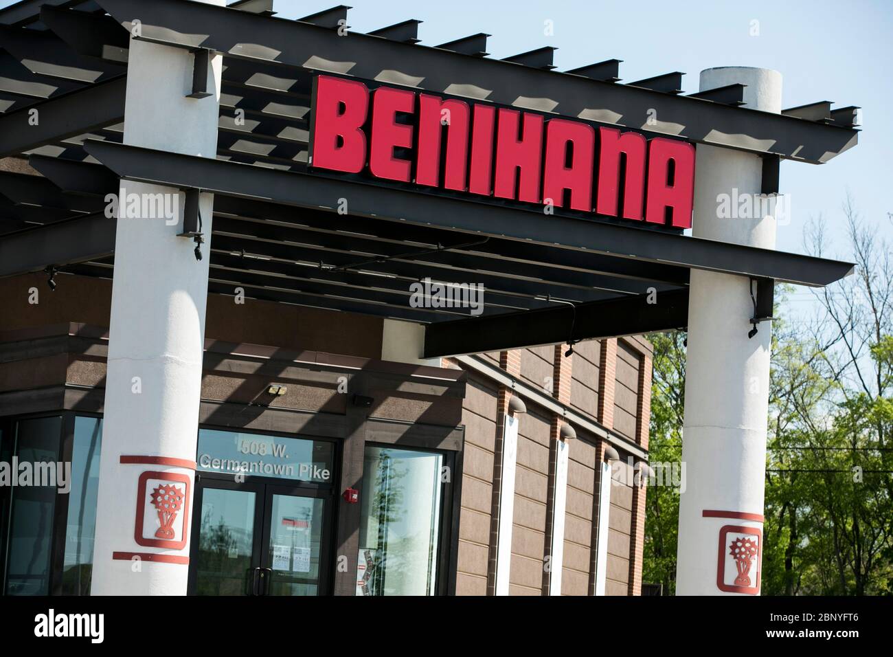 Benihana logo hi-res stock photography and images - Alamy