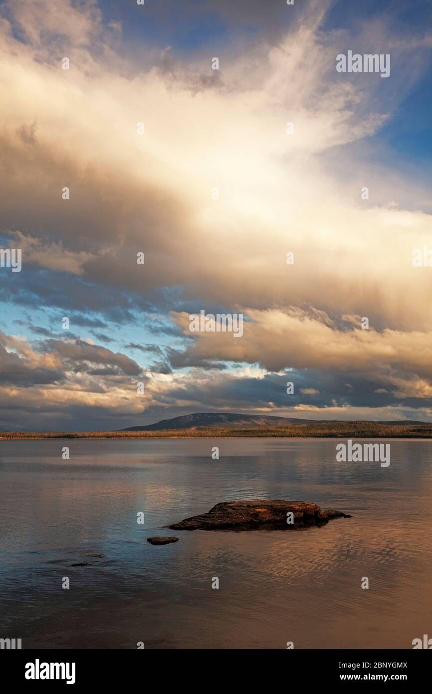 Yellowstone lake overlook trail hi-res stock photography and images - Alamy