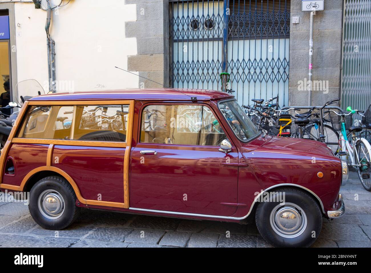 Innocenti mini minor styled by Bertone and built in italy two door car ...