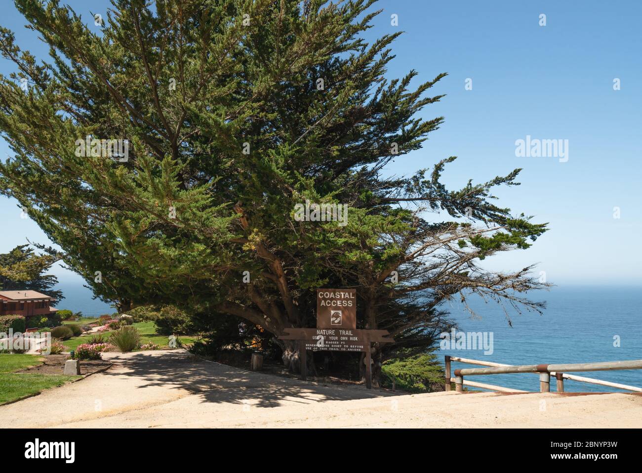 Coastal access. Ragged Point, Big Sur, California Coastline Stock Photo ...