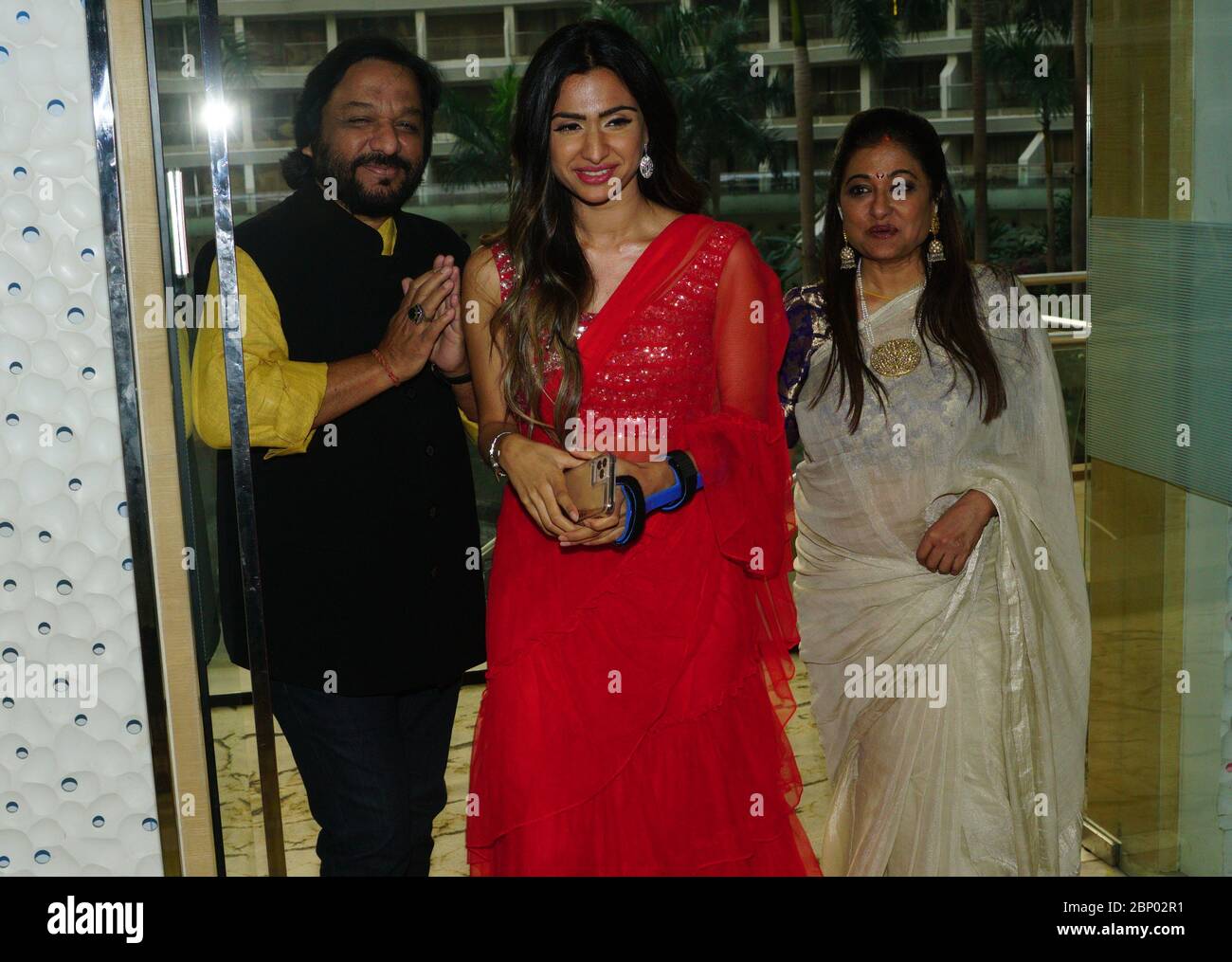 MUMBAI, INDIA - JANUARY 21: Roopkumar Rathod,Reewa Rathod and Sonali ...