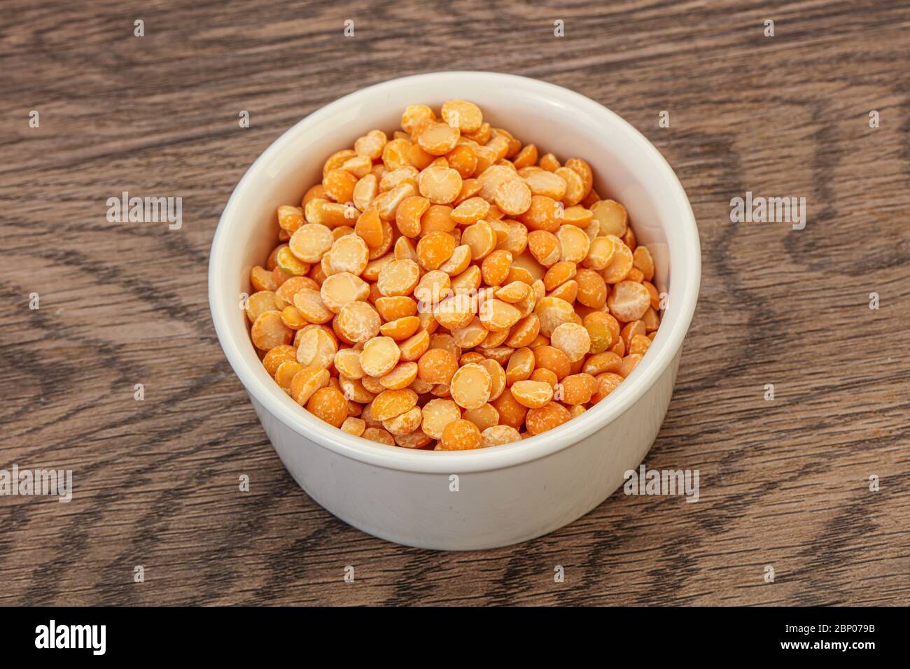 Dry peas for cooking in the bowl Stock Photo - Alamy