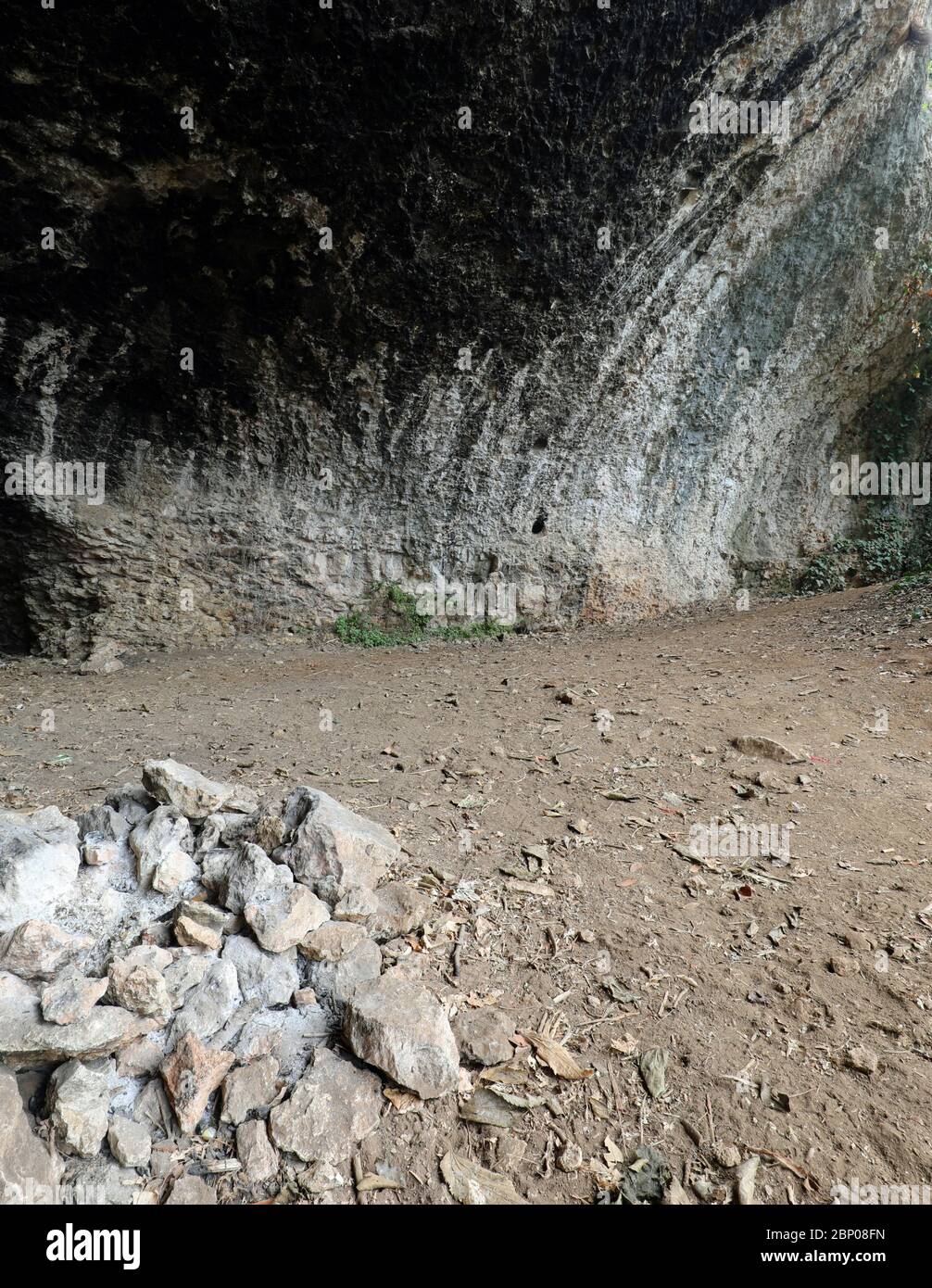 Primitive men hi-res stock photography and images - Alamy