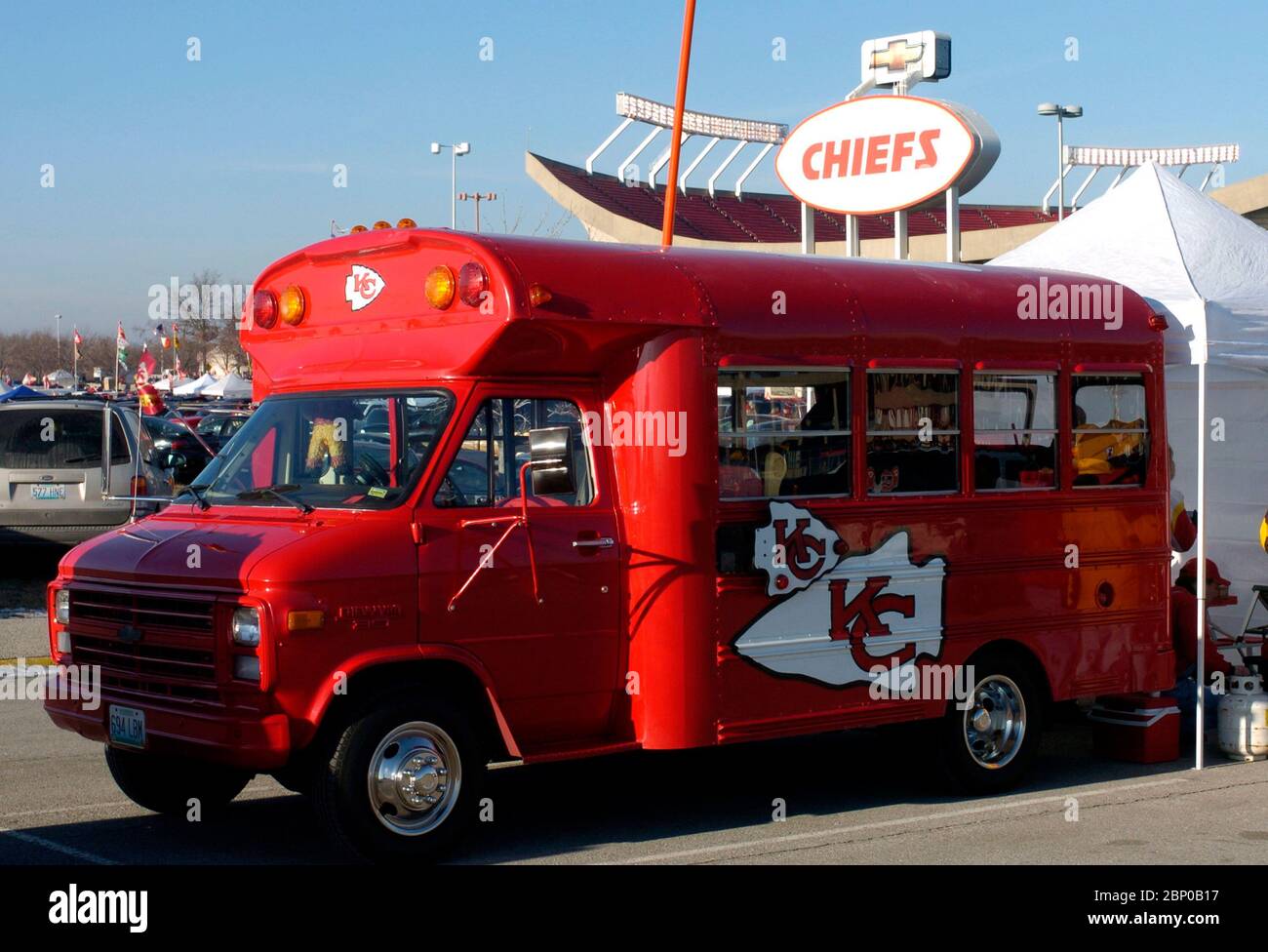 Kansas City, United States. 11th Jan, 2004. Kansas City Chiefs fans ...