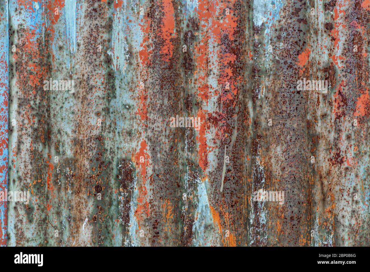 Vertical wavy pattern on corrugated metal sheet texture Stock Photo - Alamy