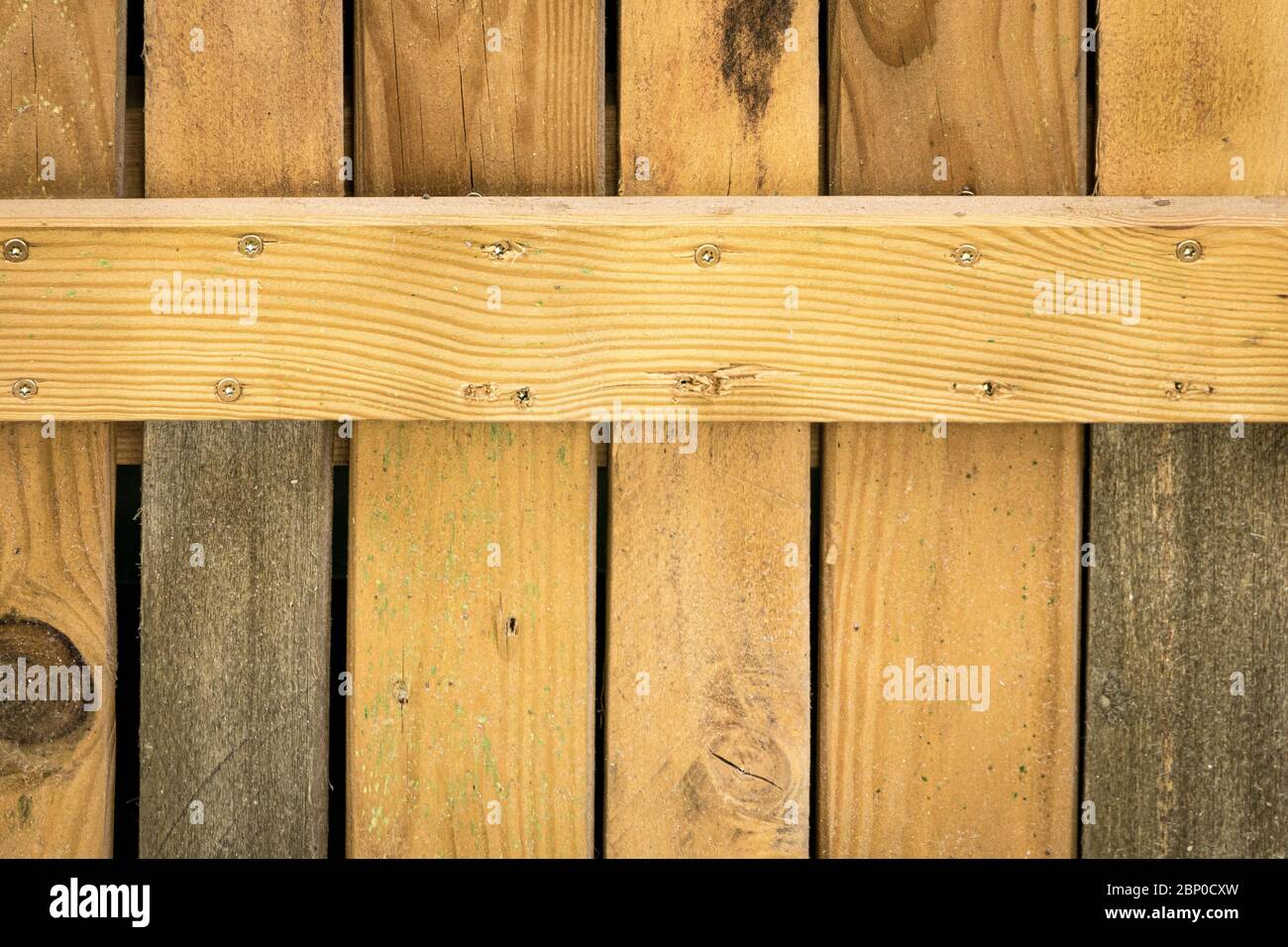 Photograph of vertical structure of wooden slats Stock Photo - Alamy