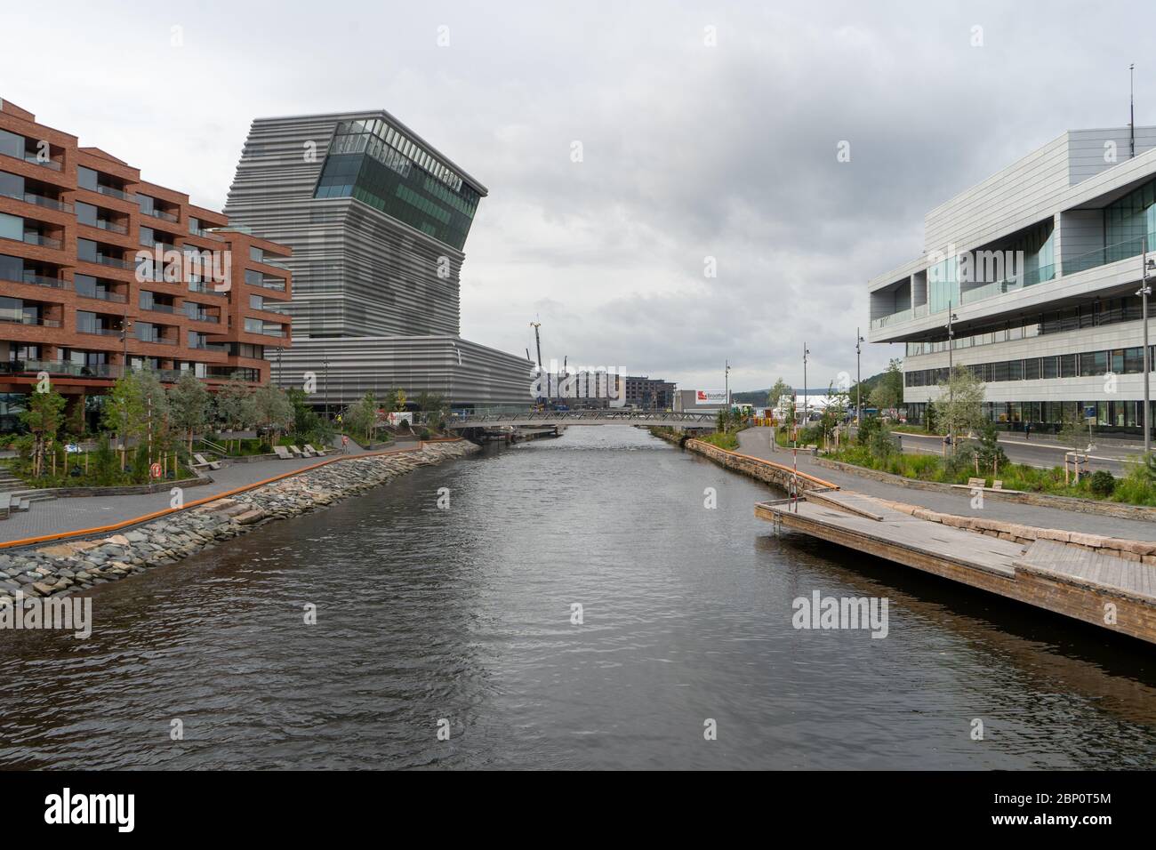 Oslo opera house river hi-res stock photography and images - Alamy