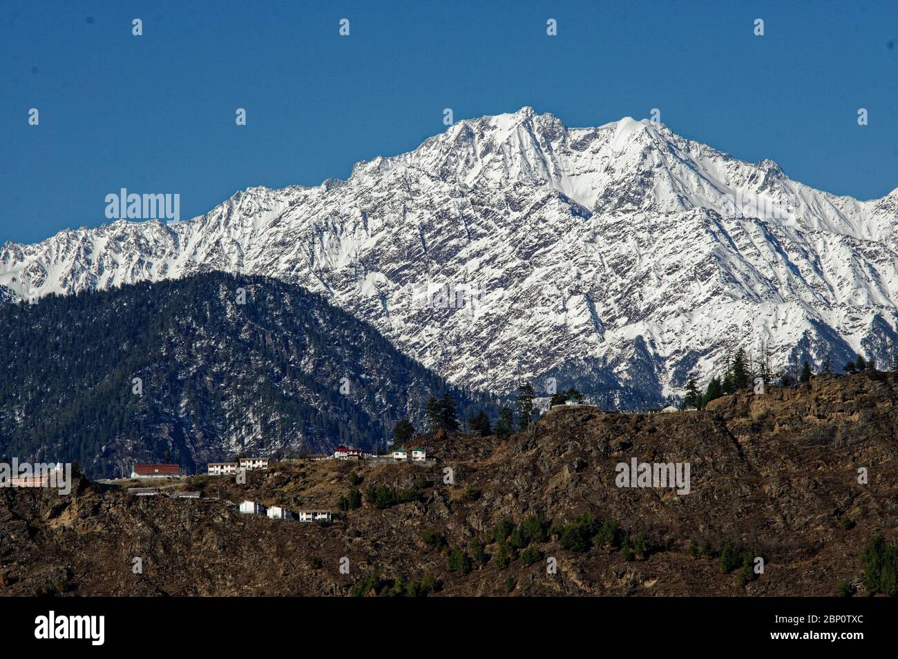 A spectacular view of snowy peaks from Sarahan Stock Photo - Alamy