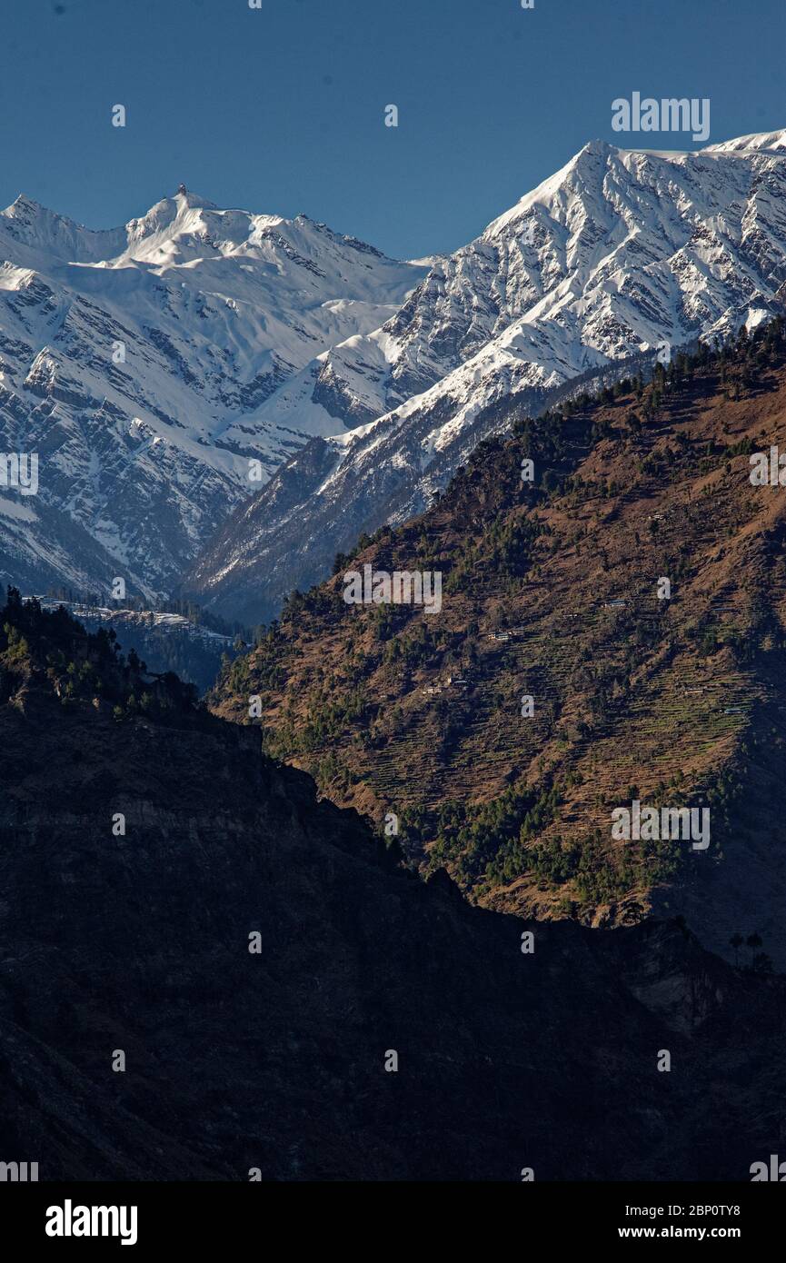 A spectacular view of snowy peaks from Sarahan Stock Photo - Alamy