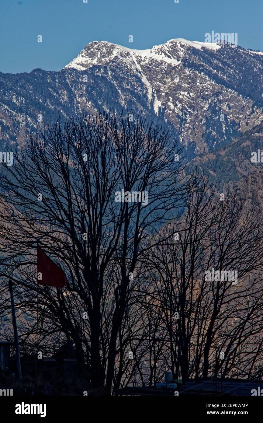 A spectacular view of snowy peaks from Sarahan Stock Photo - Alamy