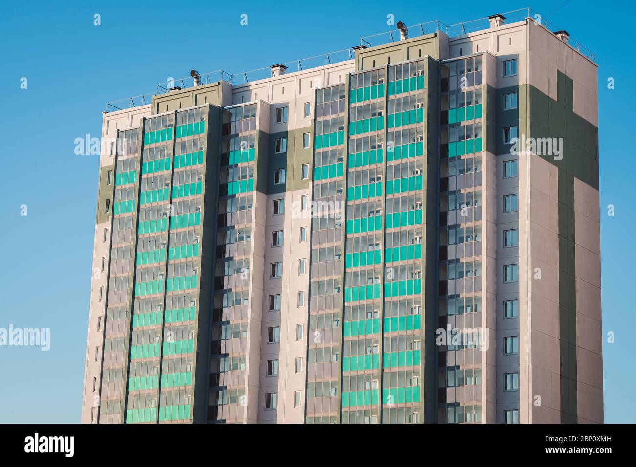 Close-up - multi-storey new building. 4k Stock Photo - Alamy