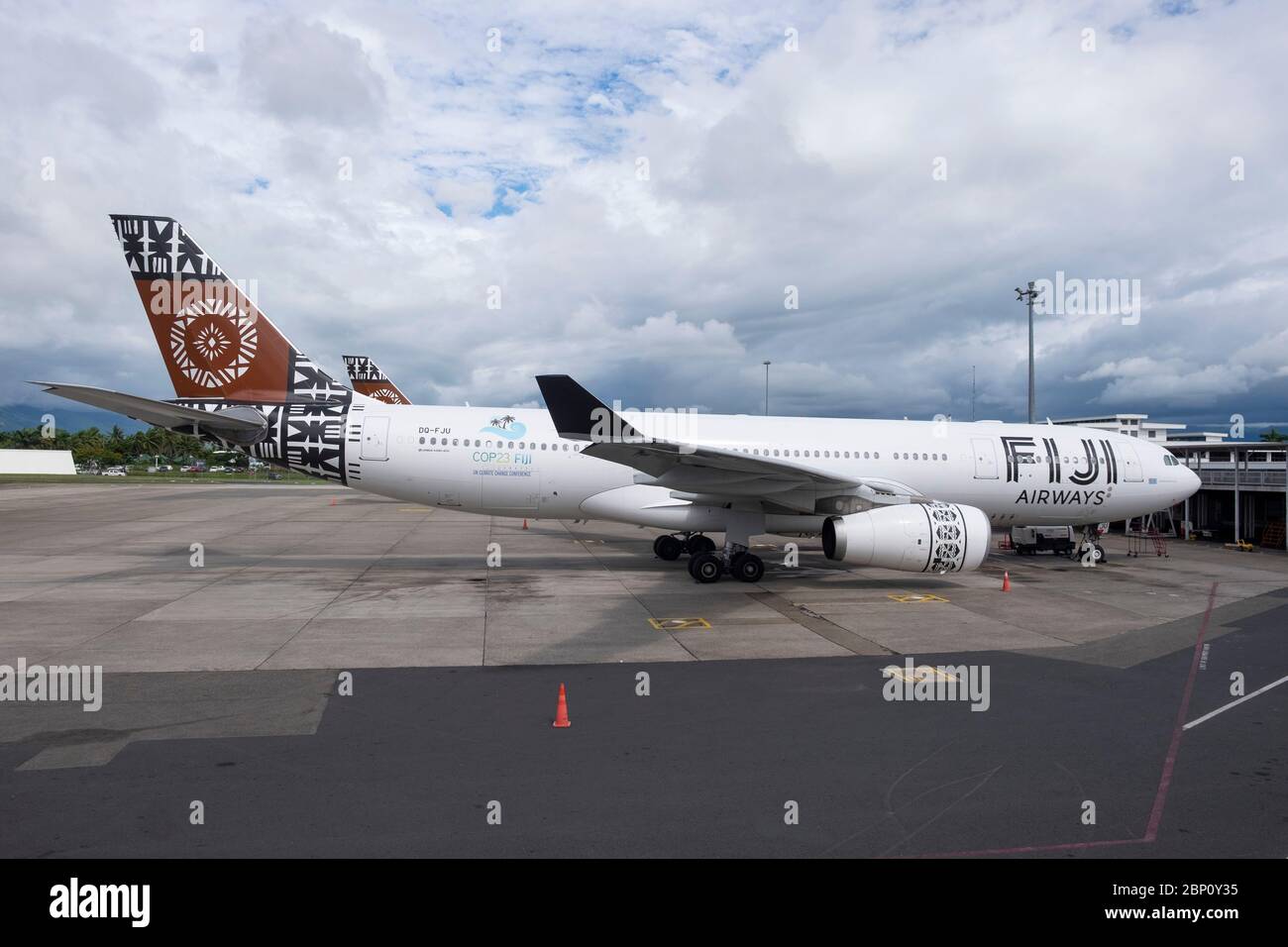 Pacific island international airport hi-res stock photography and ...