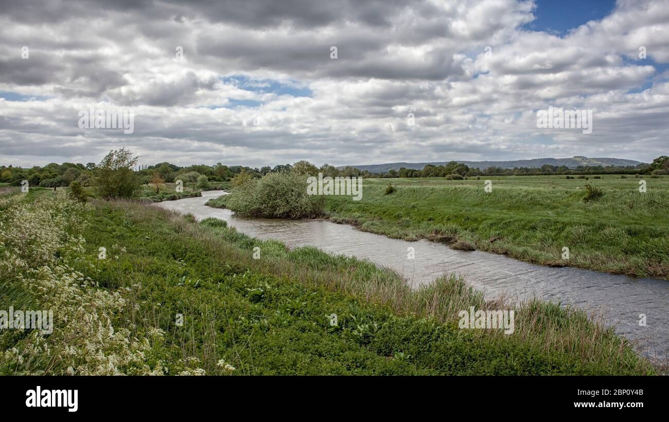 River paths hi-res stock photography and images - Alamy