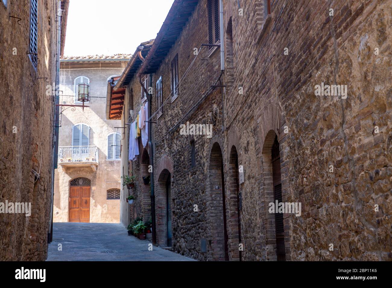 Medieval italian architecture hi-res stock photography and images - Alamy