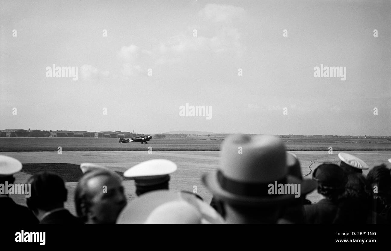 1937 aircraft hi-res stock photography and images - Alamy
