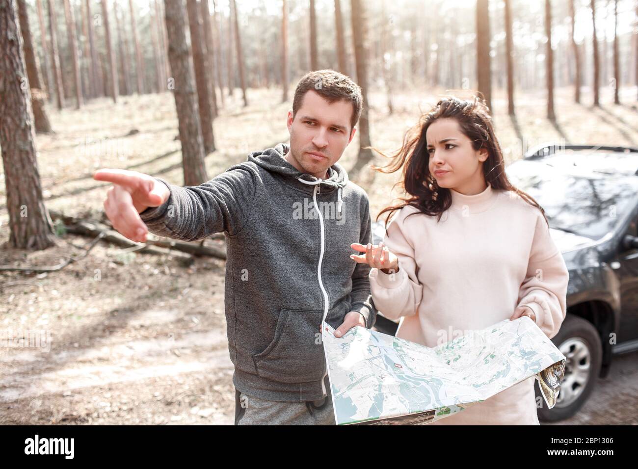 Man lost driving road map hi-res stock photography and images - Alamy