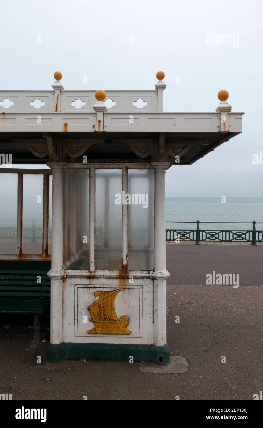 Seating on the promenade hi-res stock photography and images - Alamy