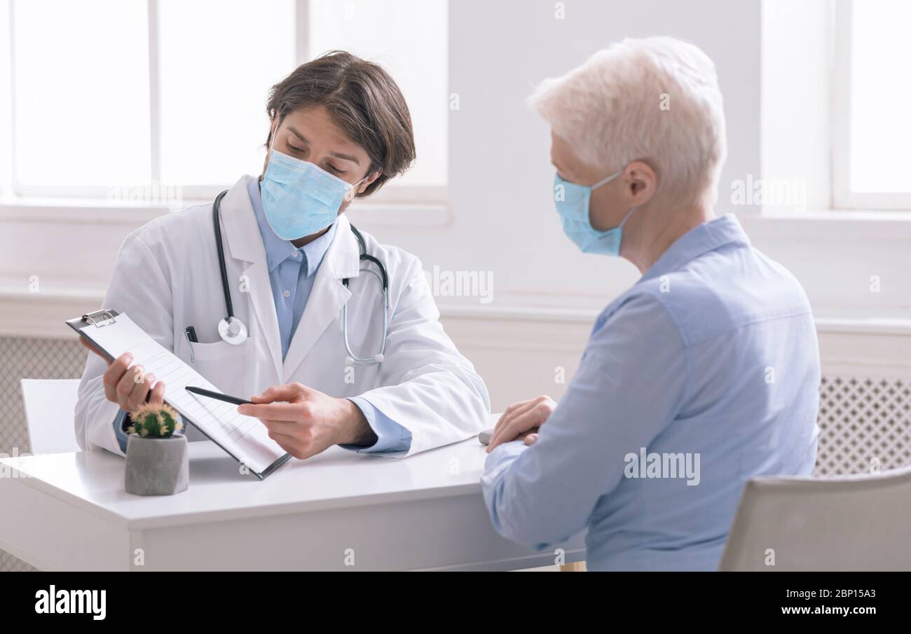 Patient analysis hi-res stock photography and images - Alamy