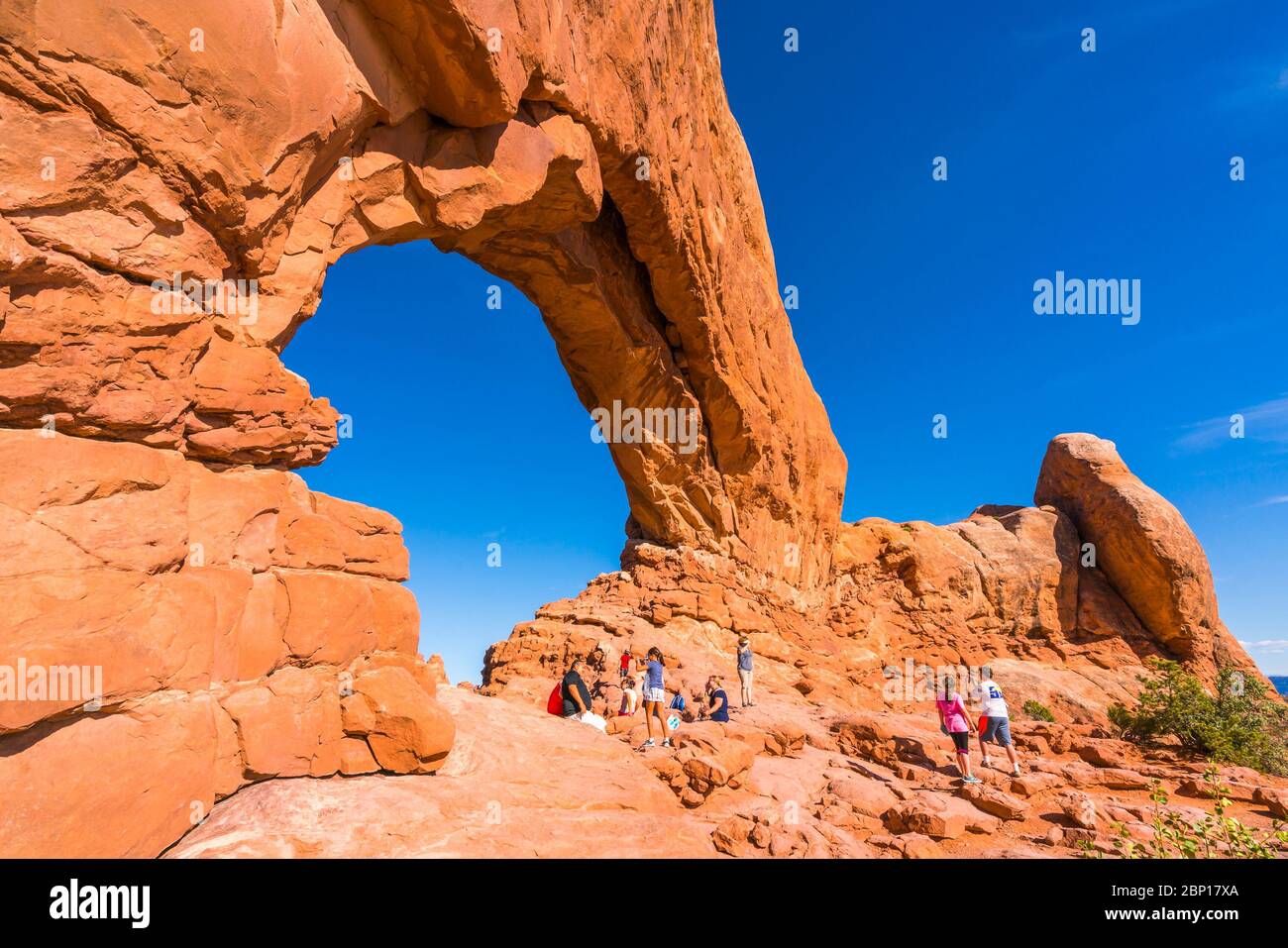 Windows arch hi-res stock photography and images - Alamy