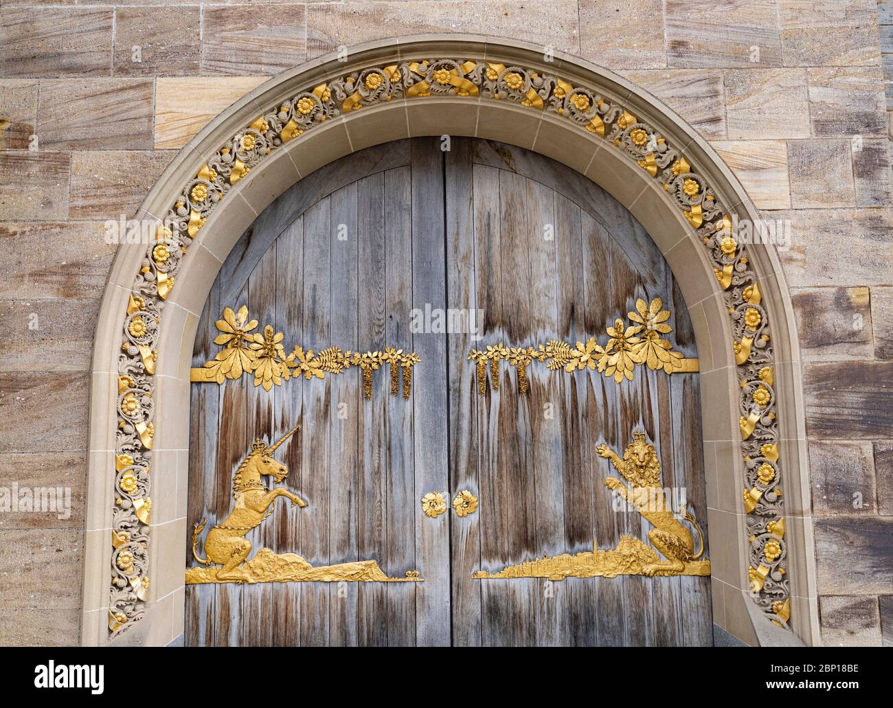 Old palace doors hi-res stock photography and images - Alamy