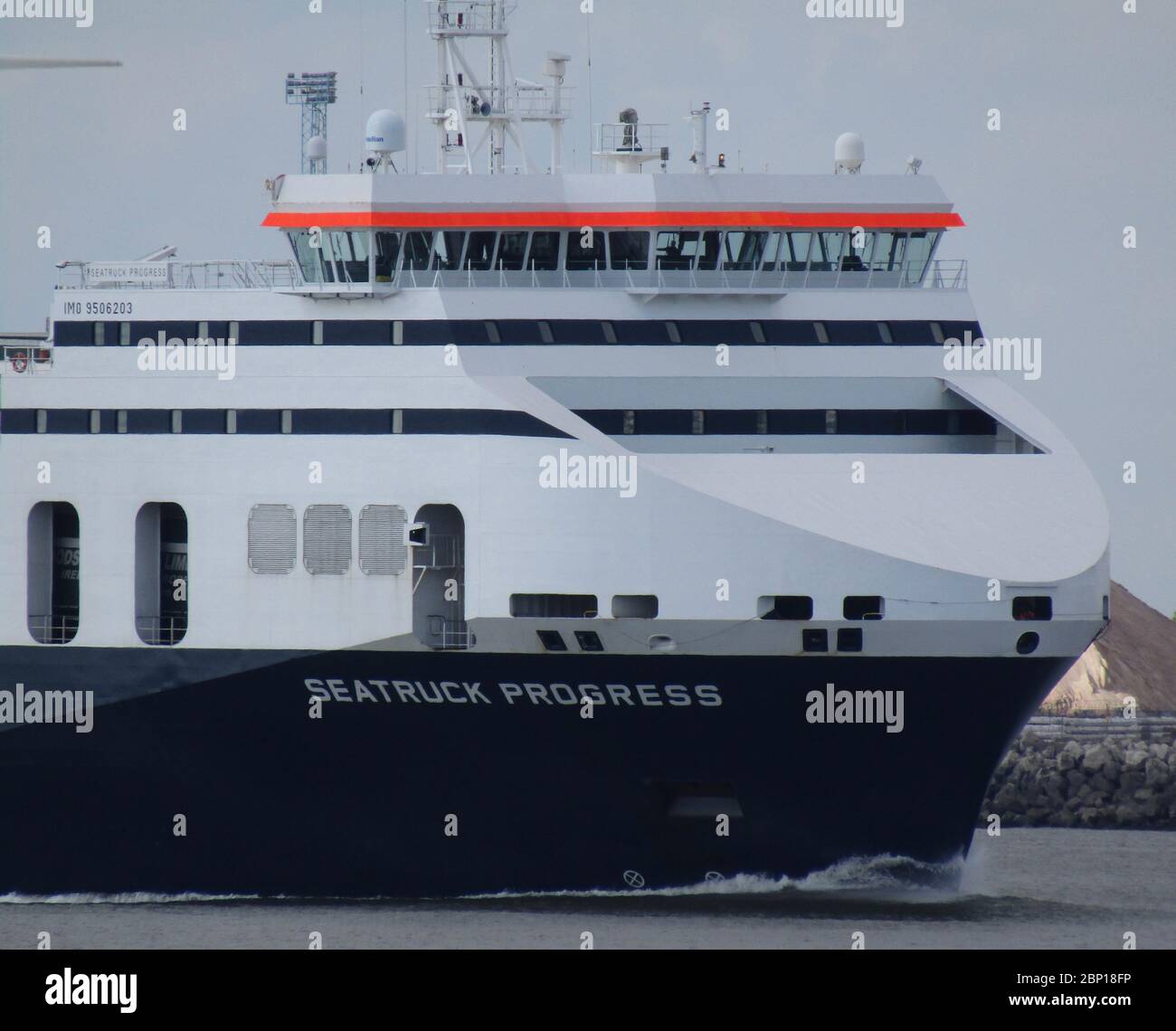 P and o ferry liverpool hi-res stock photography and images - Alamy