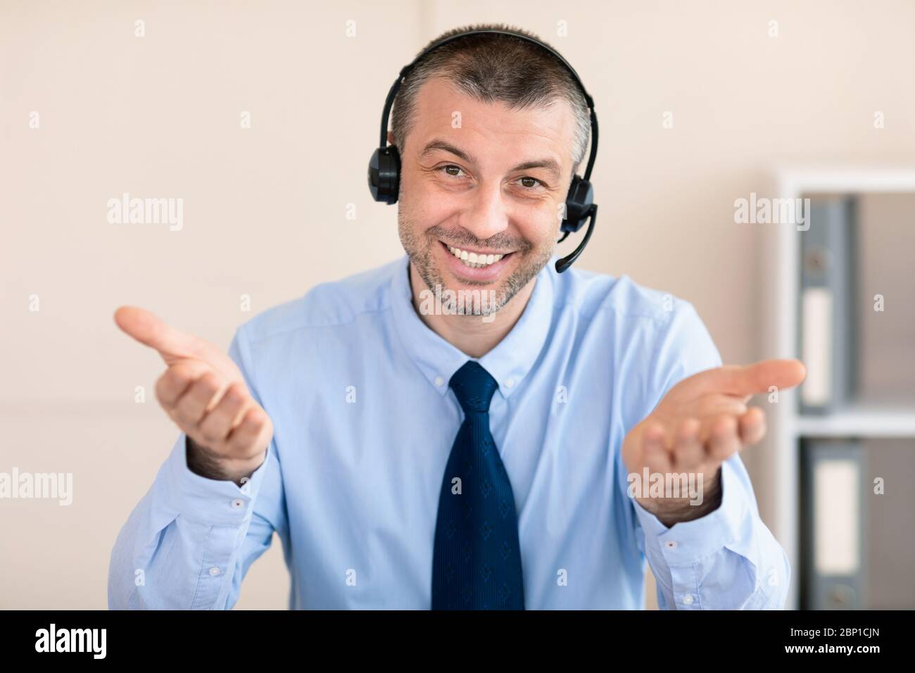 Customer support agent middle aged hi-res stock photography and images ...