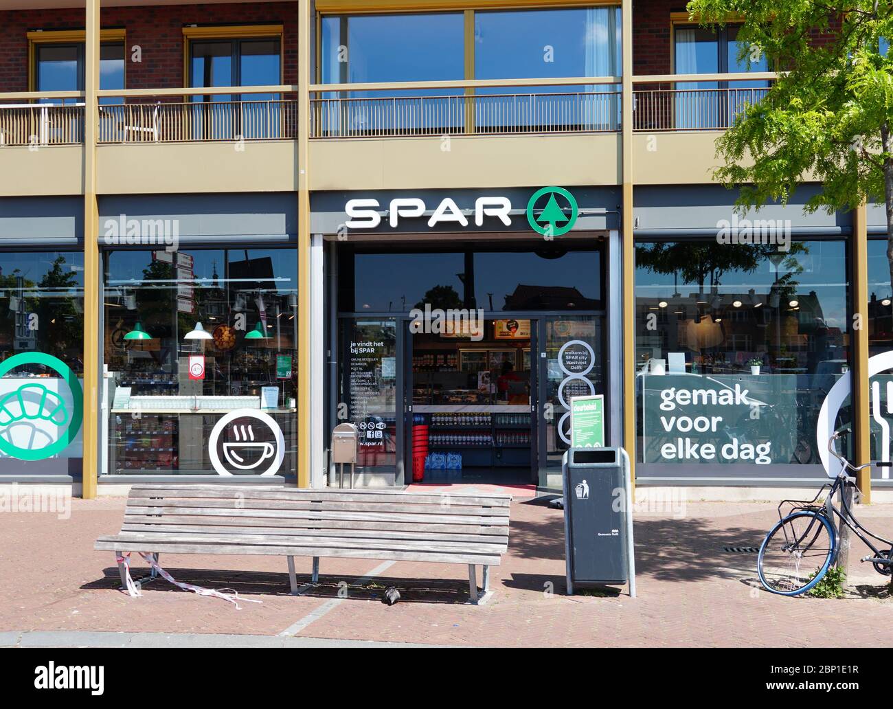 Spar Shop Front High Resolution Stock Photography and Images - Alamy