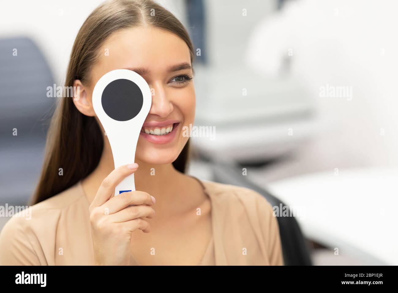 Girl eye test hi-res stock photography and images - Alamy