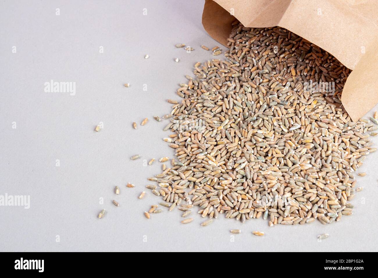 Brown paper bag seed hi-res stock photography and images - Alamy
