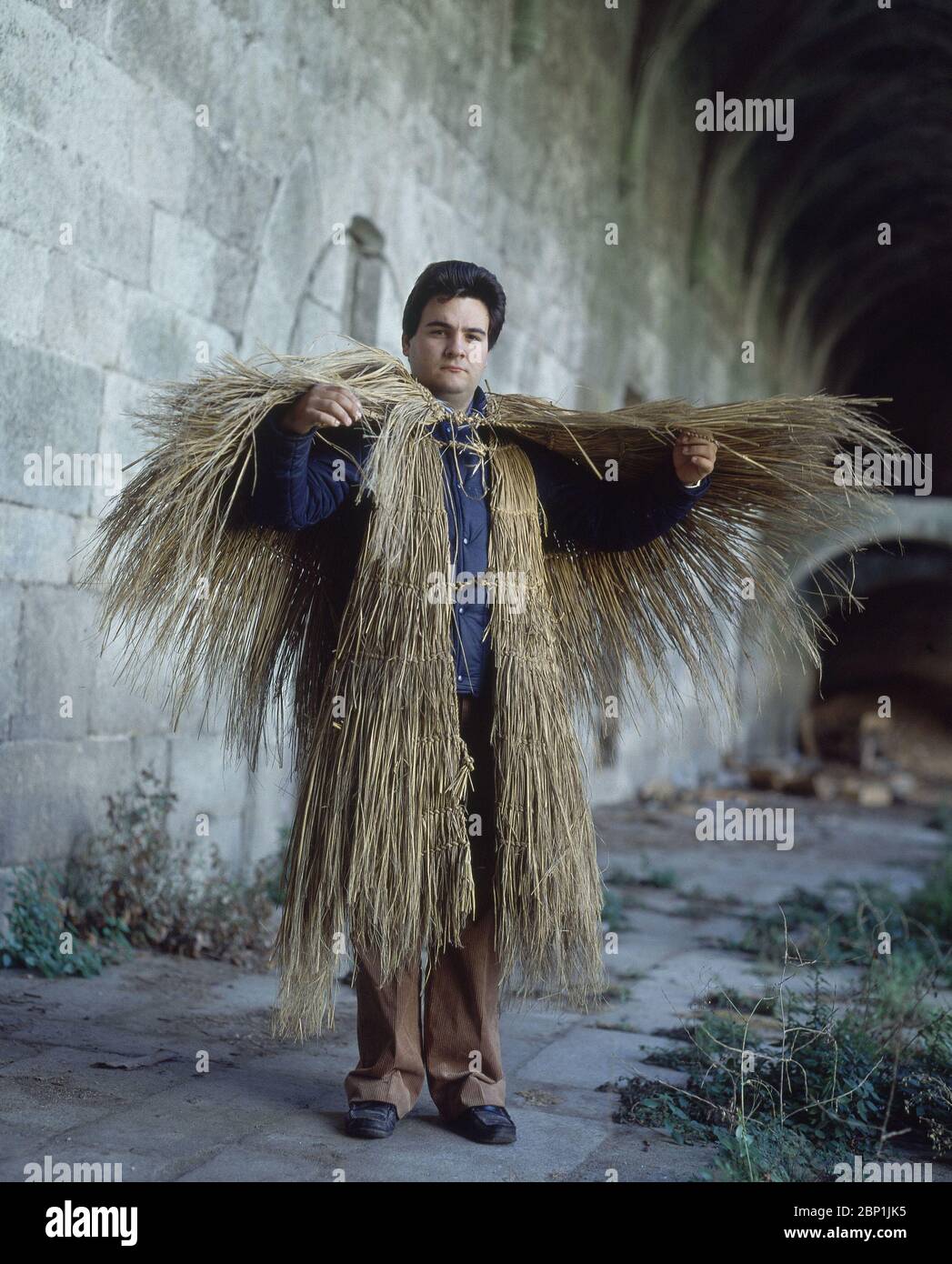 Capa de paja hi-res stock photography and images - Alamy