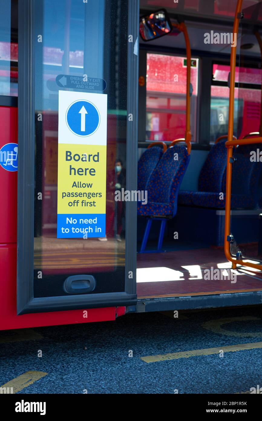 Bus services hi-res stock photography and images - Alamy