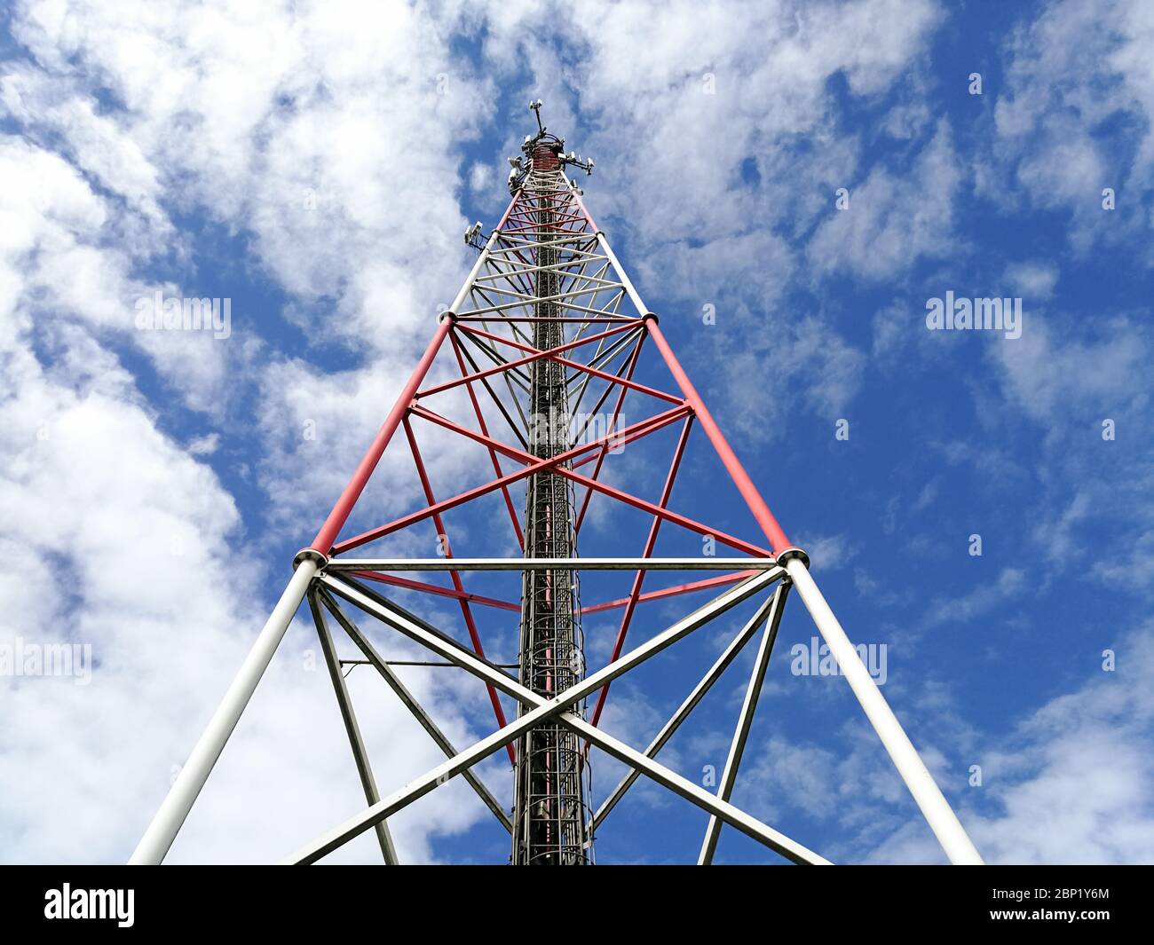 GSM (Global System for Mobile communication) base station and repeater ...