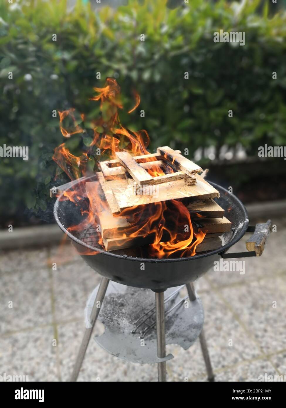 Fire and barbeque Stock Photo - Alamy