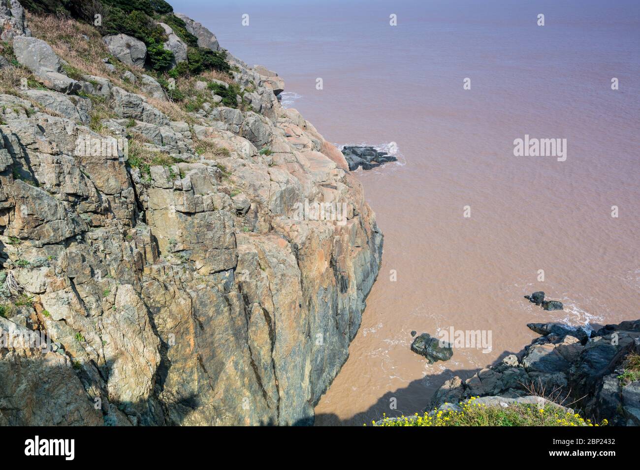 Landscape of seaside of Mount Luojia, which lies in the Lotus Sea to ...