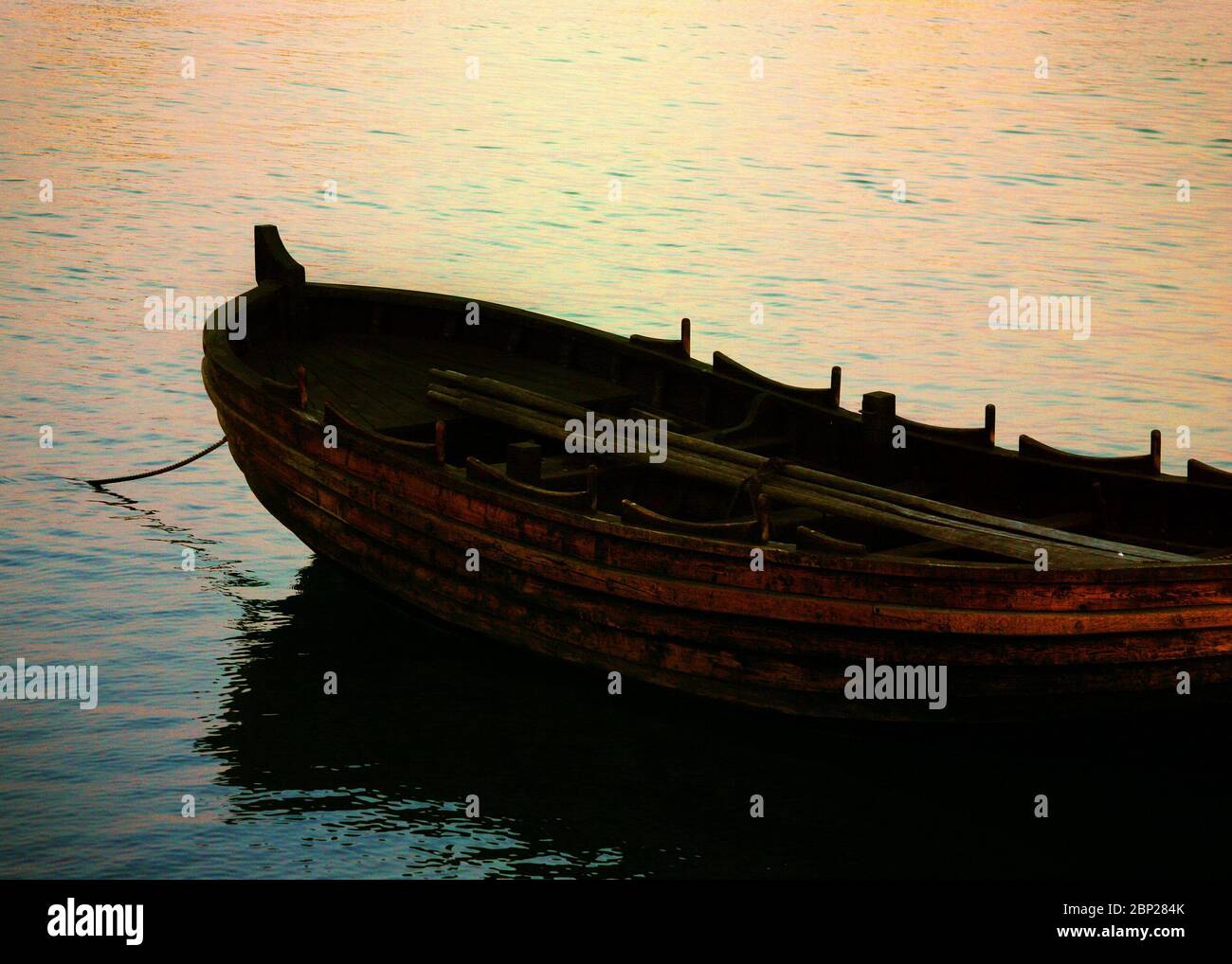 Rowboat waves hi-res stock photography and images - Alamy