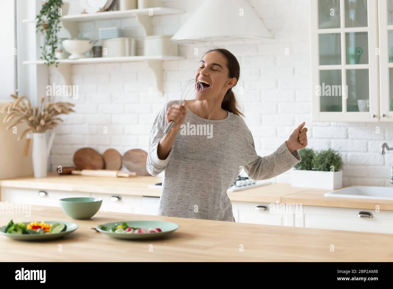 Singing cook hi-res stock photography and images - Alamy