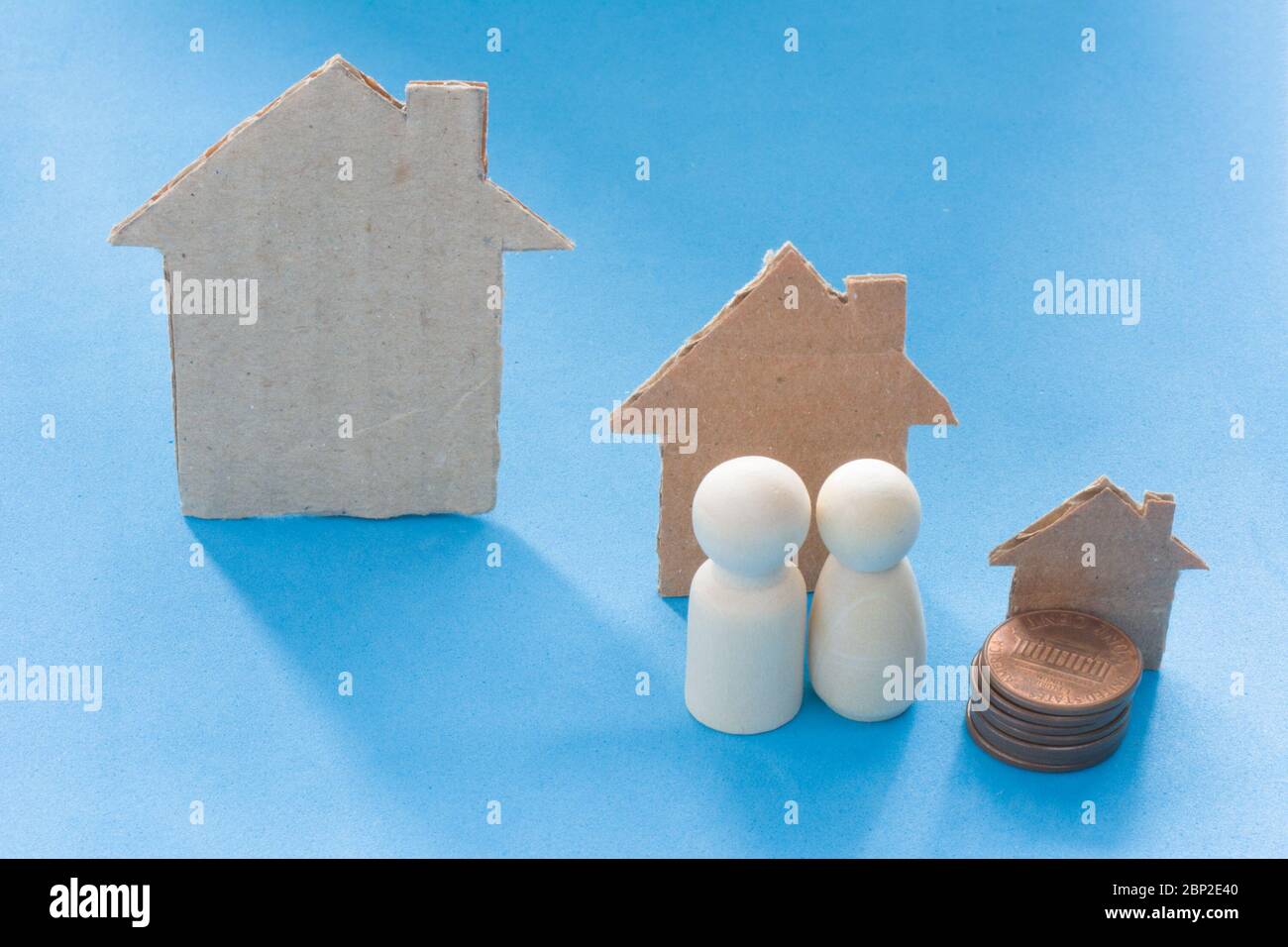 Cardboard houses hi-res stock photography and images - Alamy