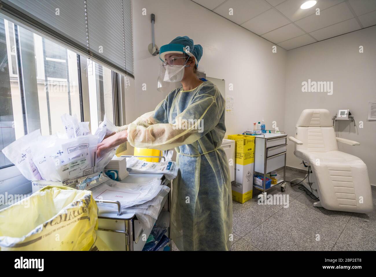 Nurse in a sampling room, Covid 19 screening tests, Center Médical ...
