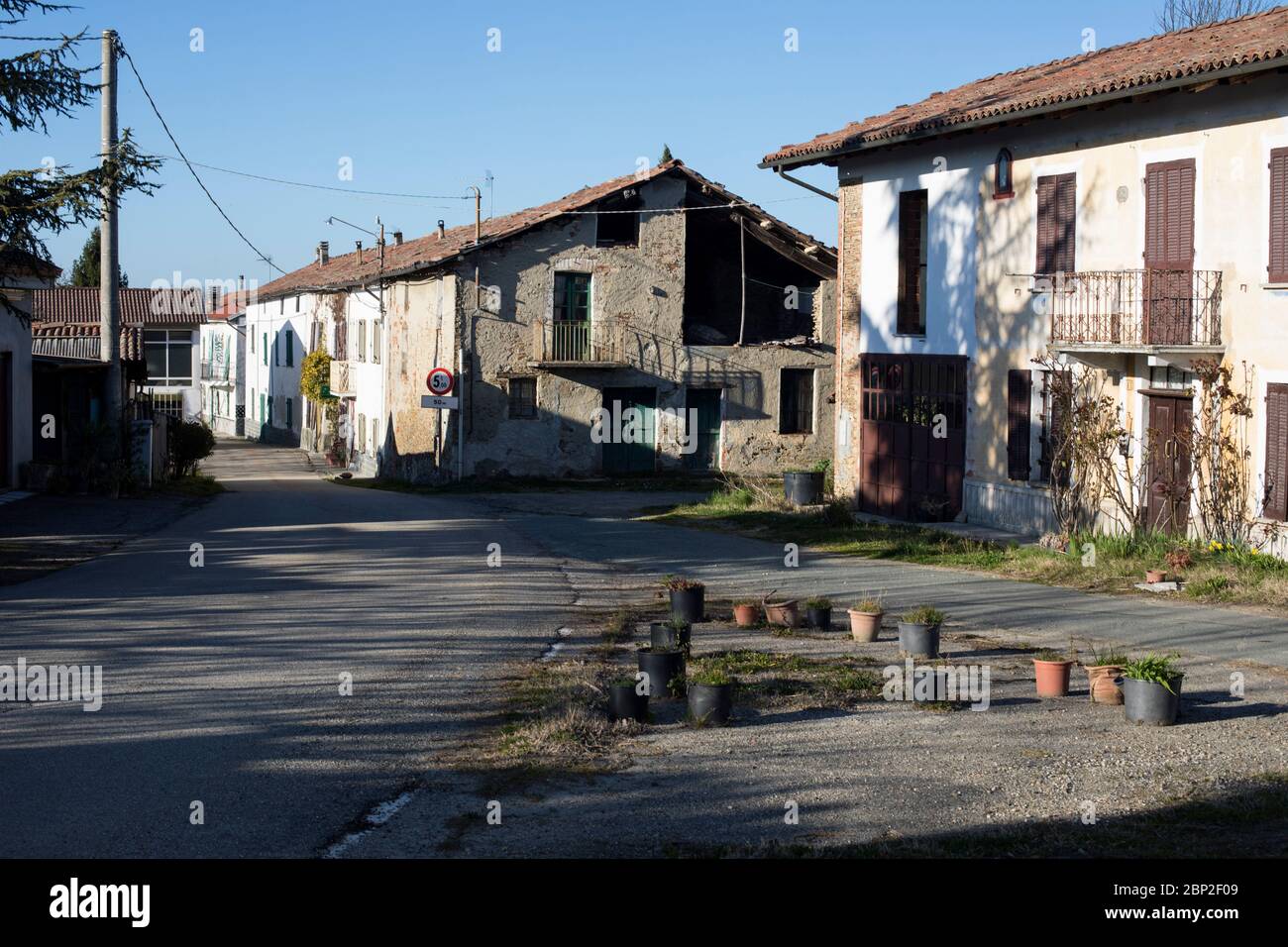 Italy, rural village Bricco Bosetti (Cassinasco hamlet), Langhe ...