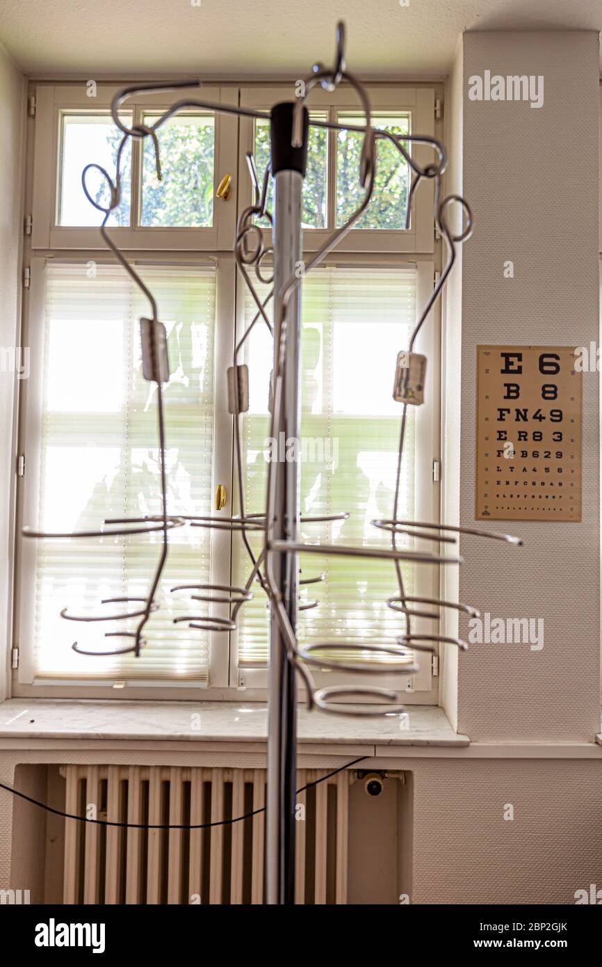 Plant surgery hi-res stock photography and images - Alamy