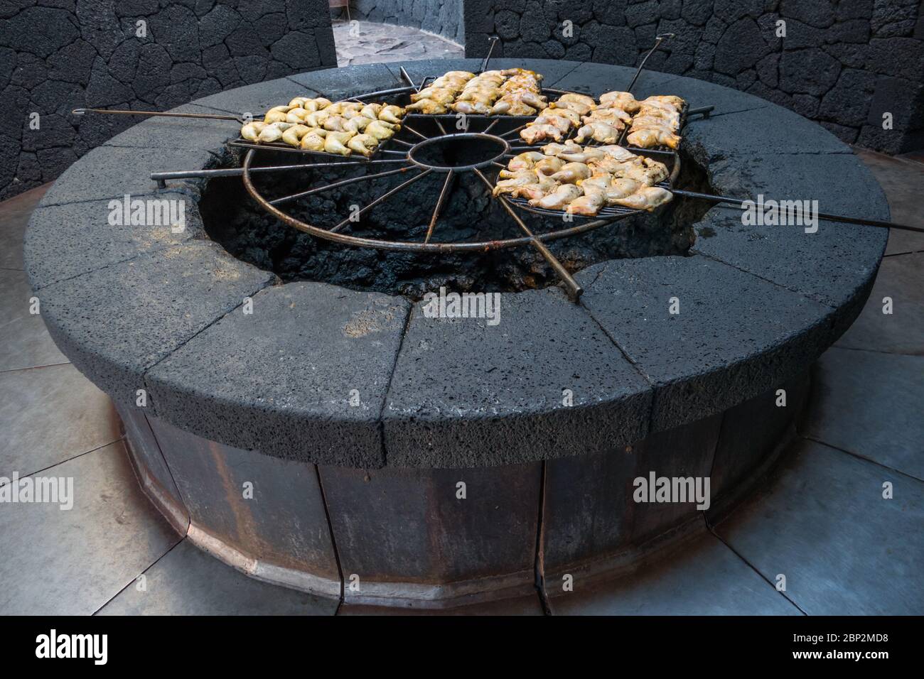 Volcanic barbecue in the Parque Nacional de Timanfaya, in Lanzarote ...